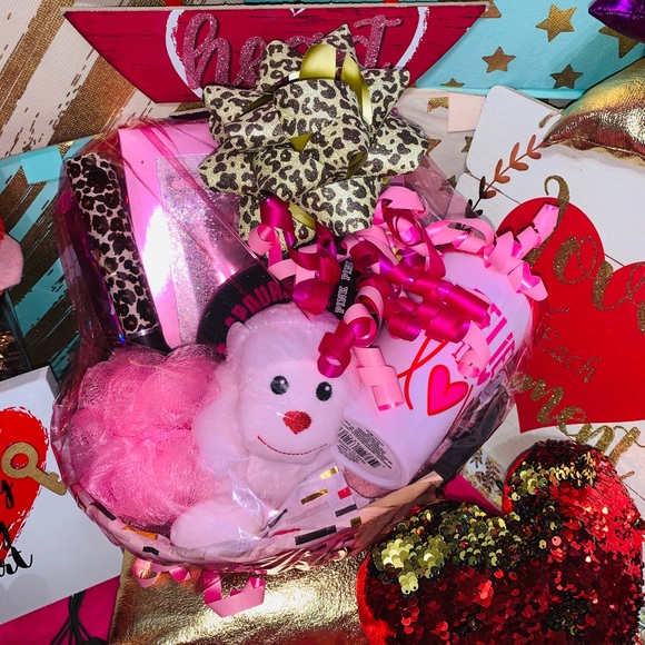 Victoria's Secret | Other | Eau So Sexy Victorias Secret Gift Basket ...